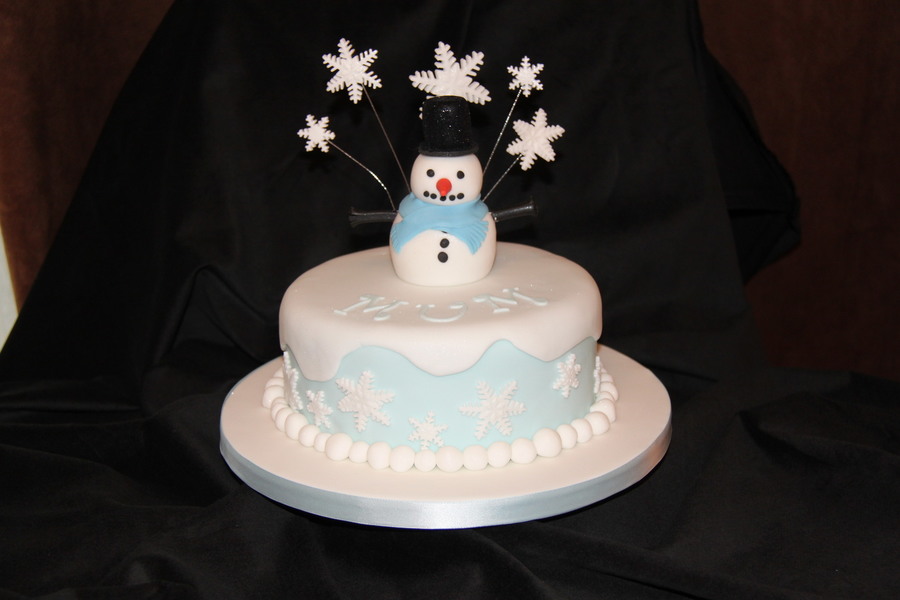 Snowman Birthday Cake - CakeCentral.com
