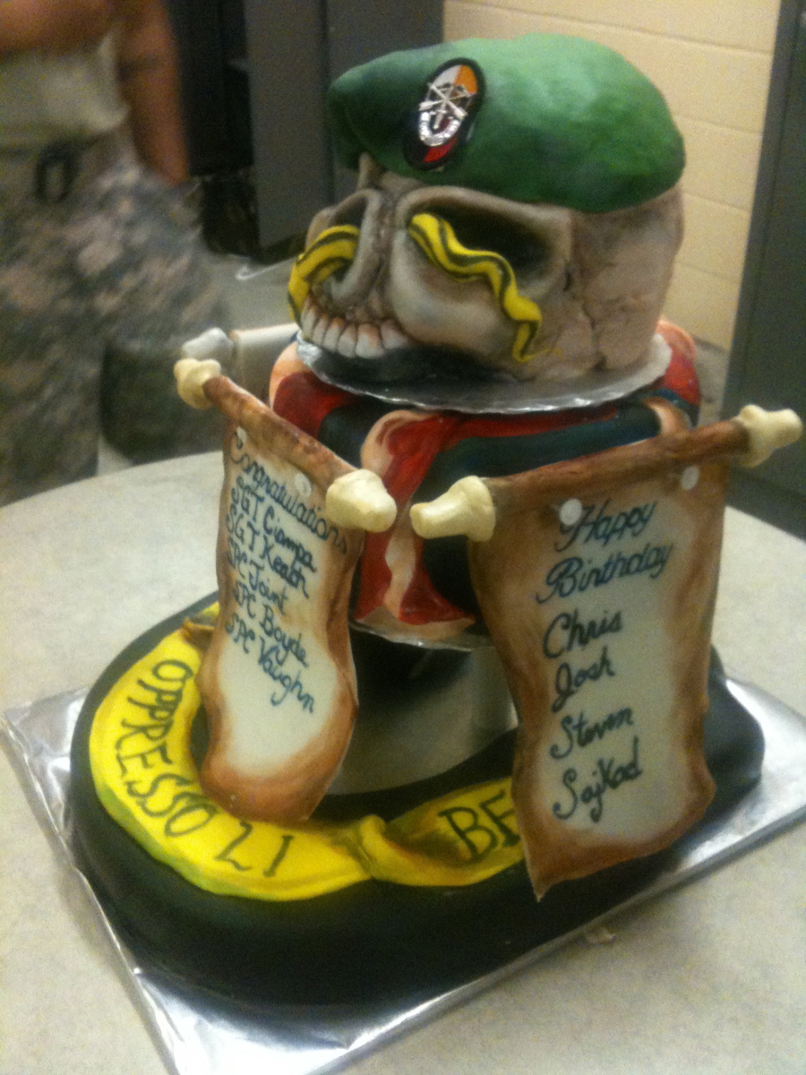 Green Beret Special Forces Cake - CakeCentral.com
