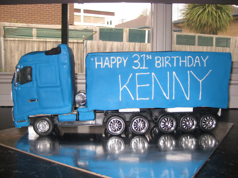 Volvo Fh16 Truck - CakeCentral.com