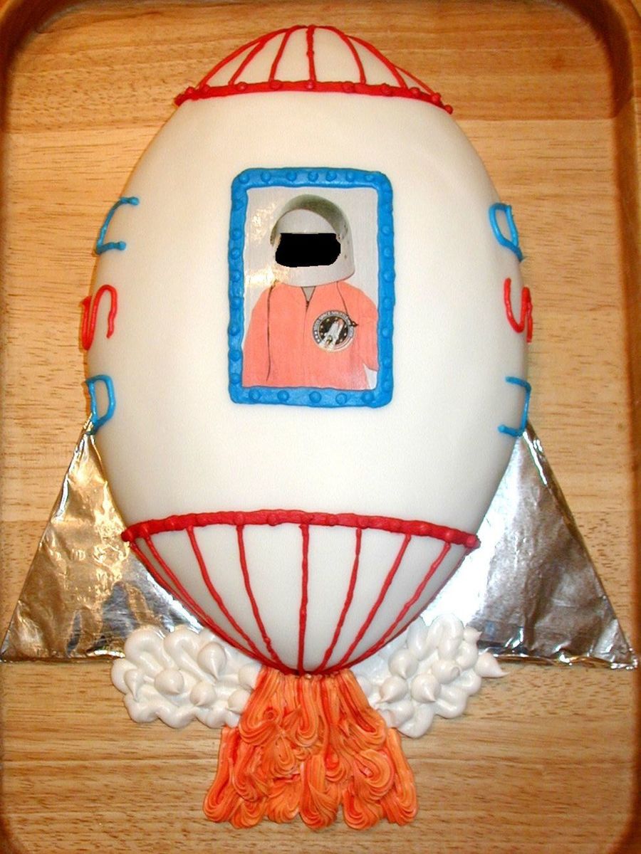 Spaceship Birthday Cake (Rocket) - CakeCentral.com