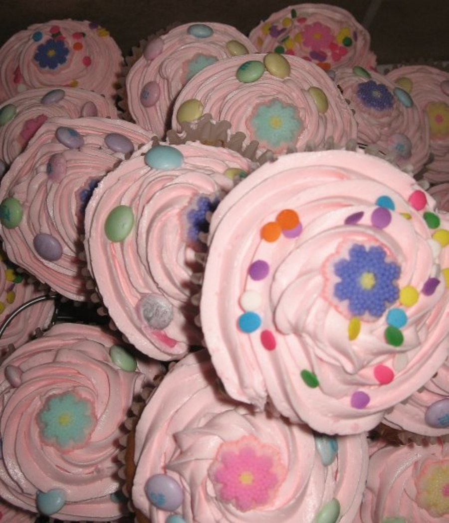Grandaughter's Birthday Cupcake Tree - CakeCentral.com