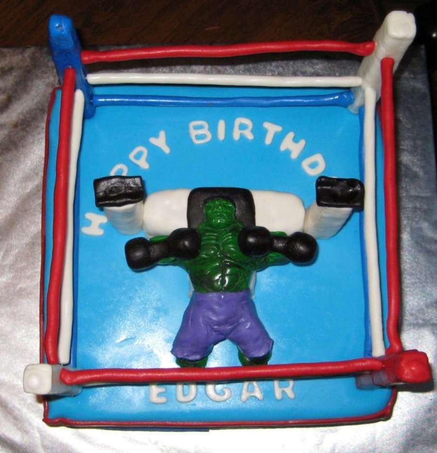 Hulk Cake - CakeCentral.com