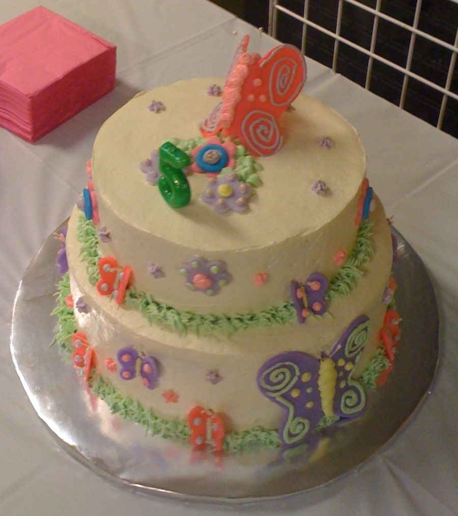 Butterfly And Flowers - CakeCentral.com