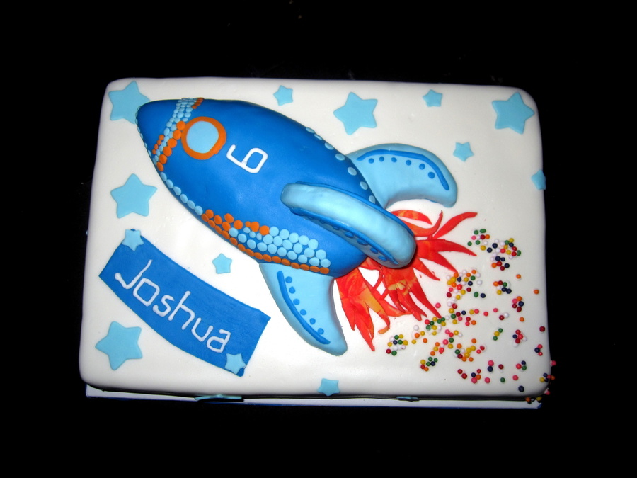 Rocket Ship - CakeCentral.com