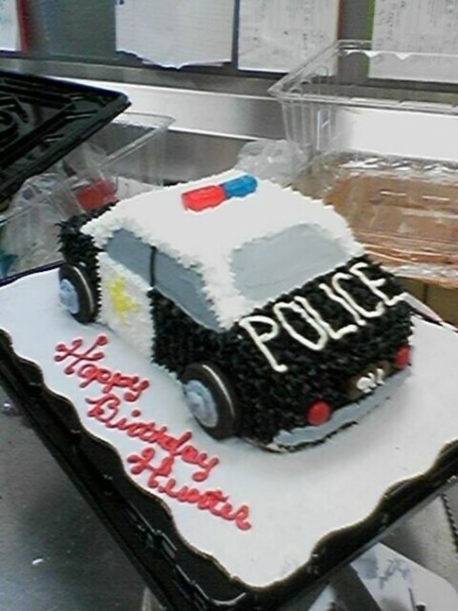 Buttercream Police Car - CakeCentral.com