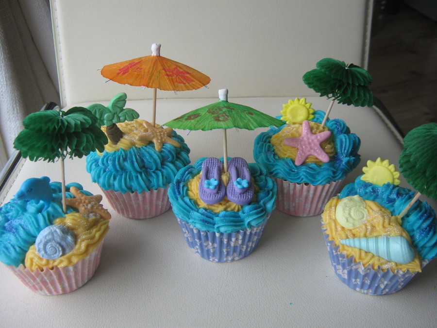 Pool Party Cupcakes - CakeCentral.com