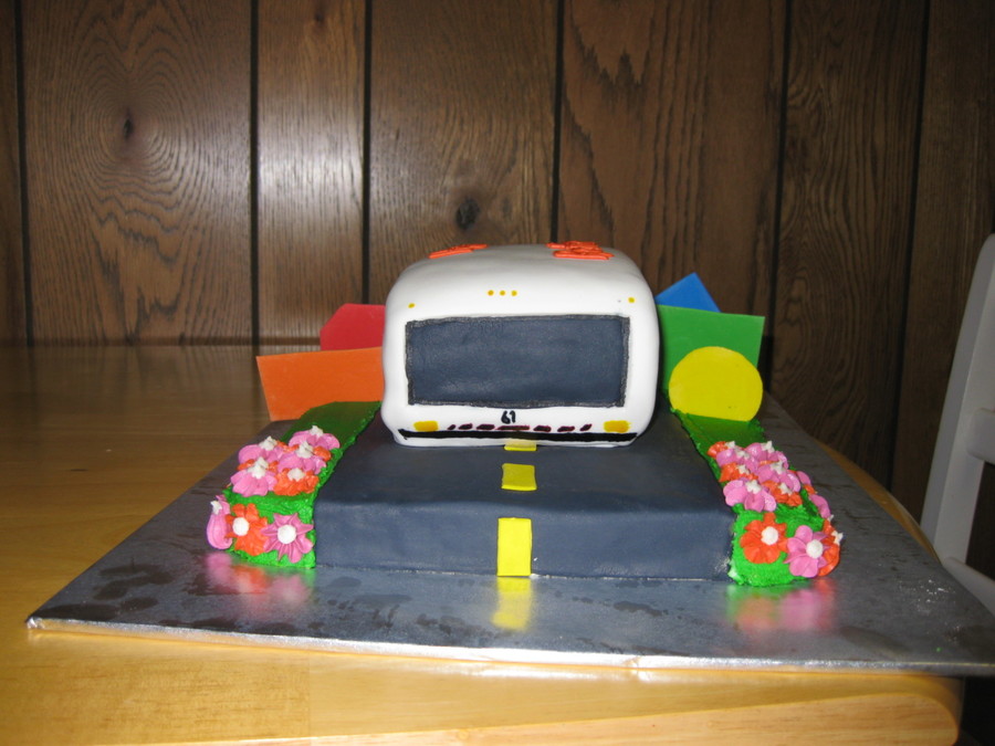 Public Bus Retirement Cake - CakeCentral.com