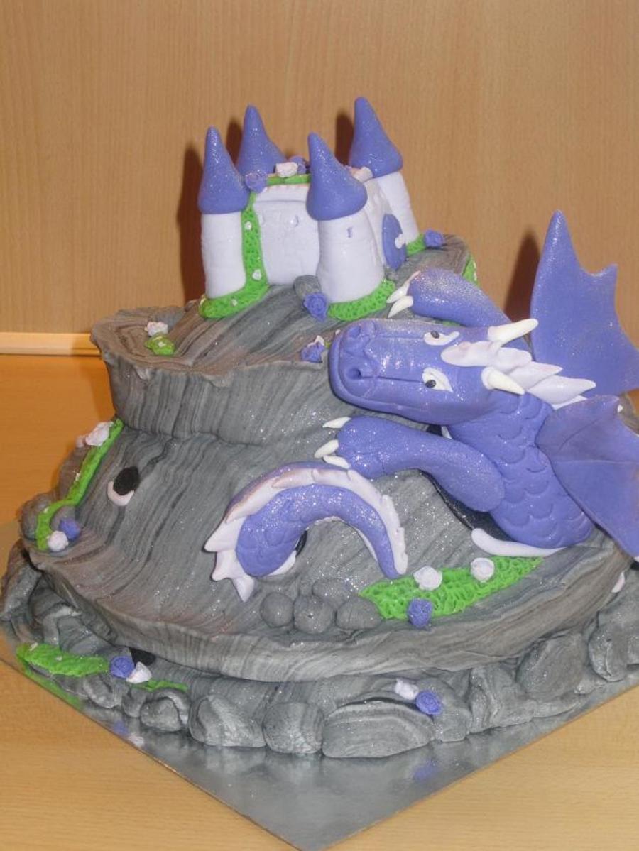 Dragon Castle Cake - CakeCentral.com
