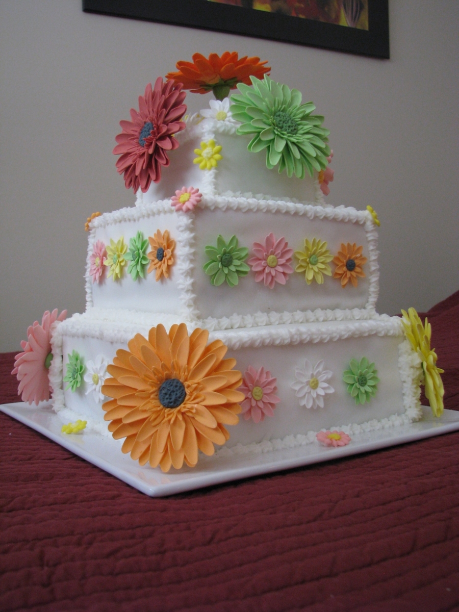 Daisy Cake - CakeCentral.com