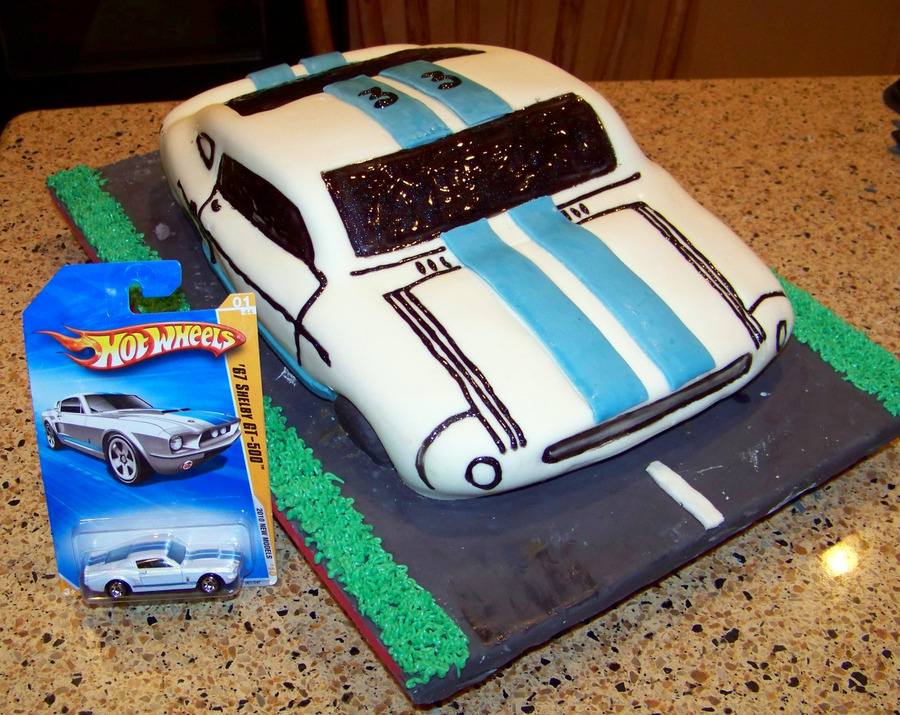Hotwheels Car Cake - CakeCentral.com