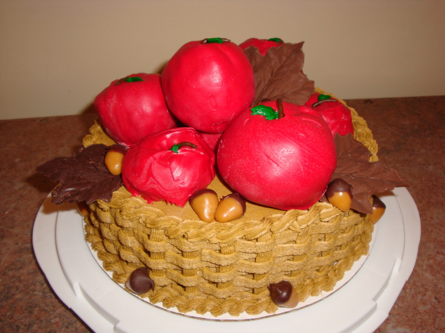 Basket Of Apples - CakeCentral.com