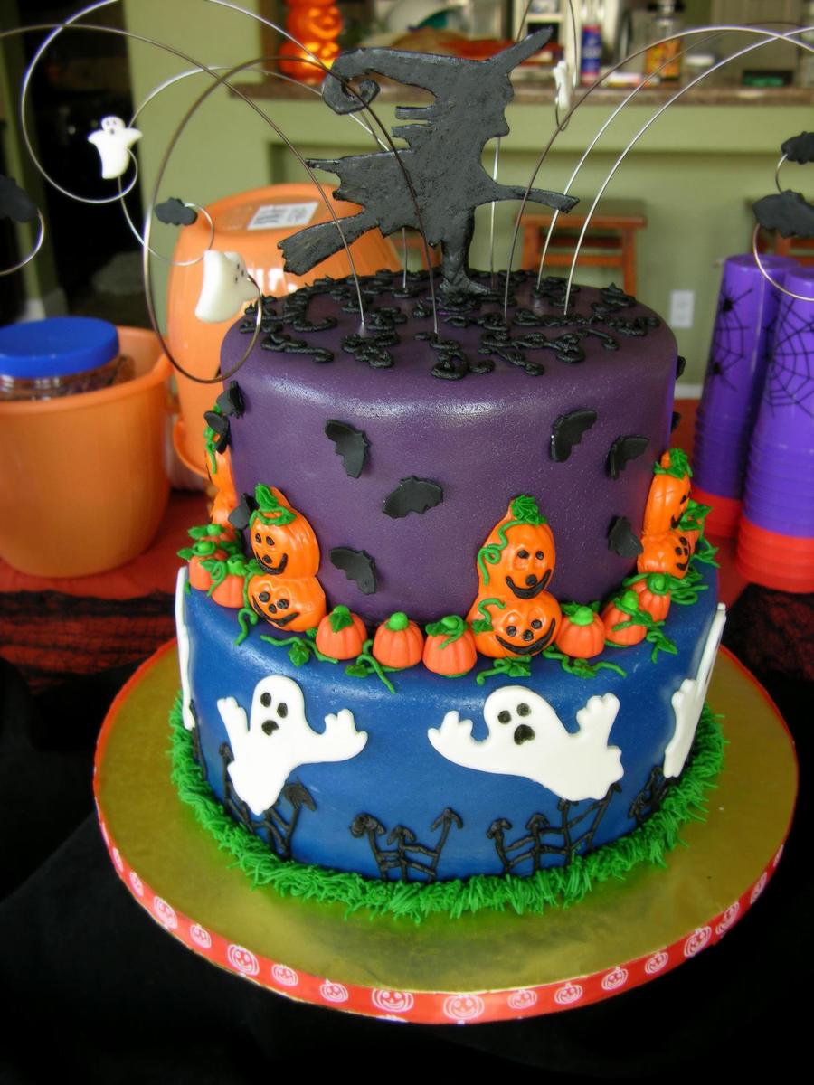 Ghosts And Pumpkins Halloween Cake - CakeCentral.com