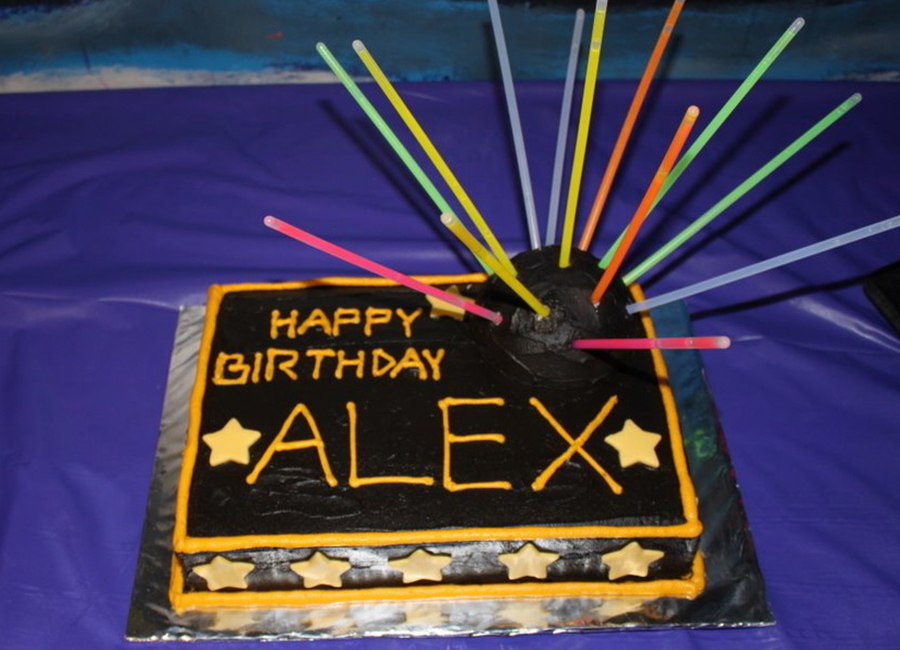 Laser Tag Cake - CakeCentral.com