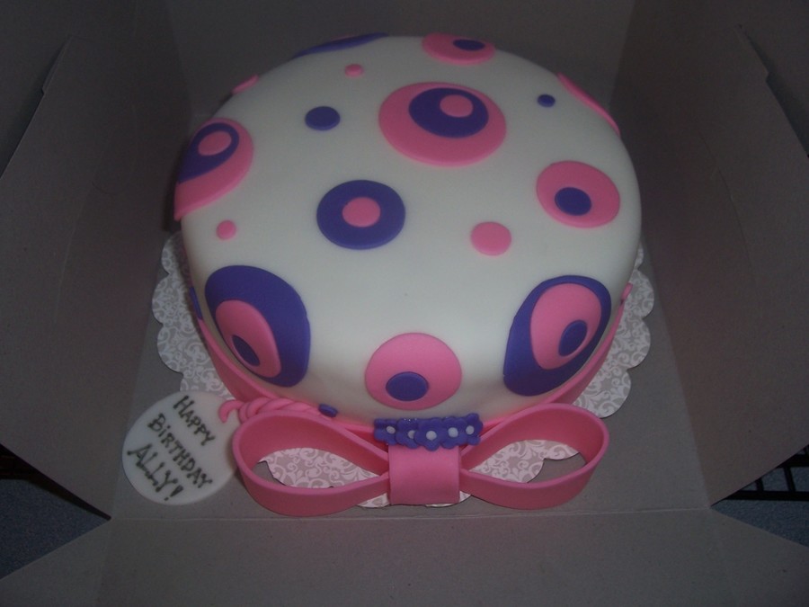 Polka Dot Cake - CakeCentral.com