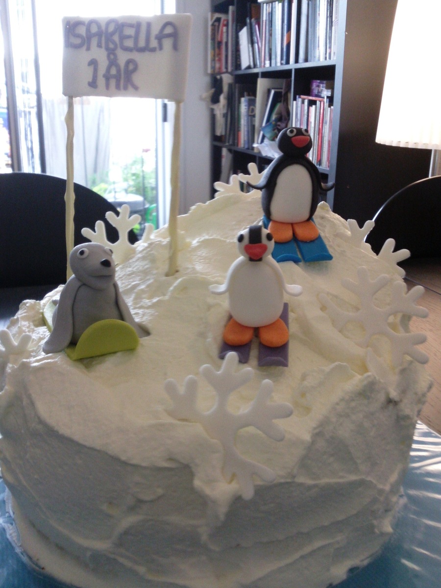 Pingu Birthday Cake - CakeCentral.com