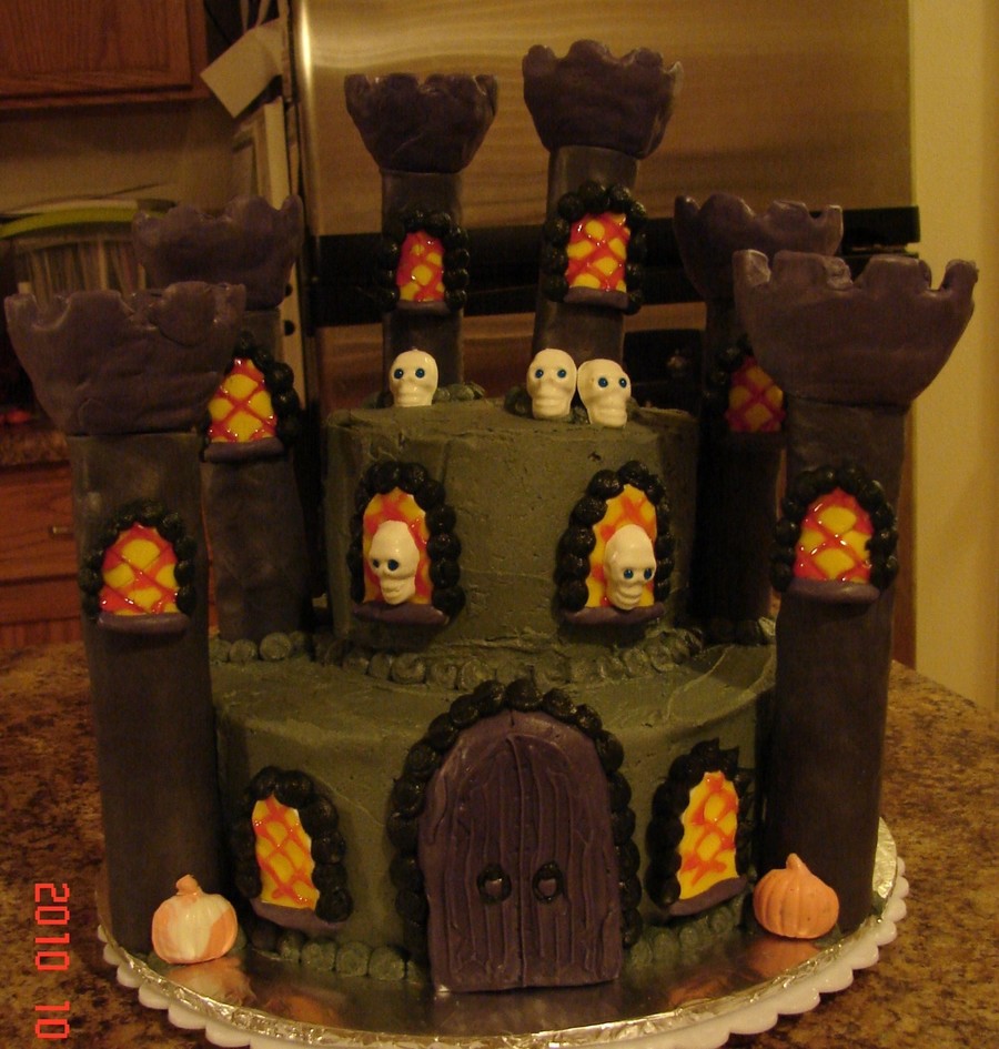 Haunted Castle - CakeCentral.com