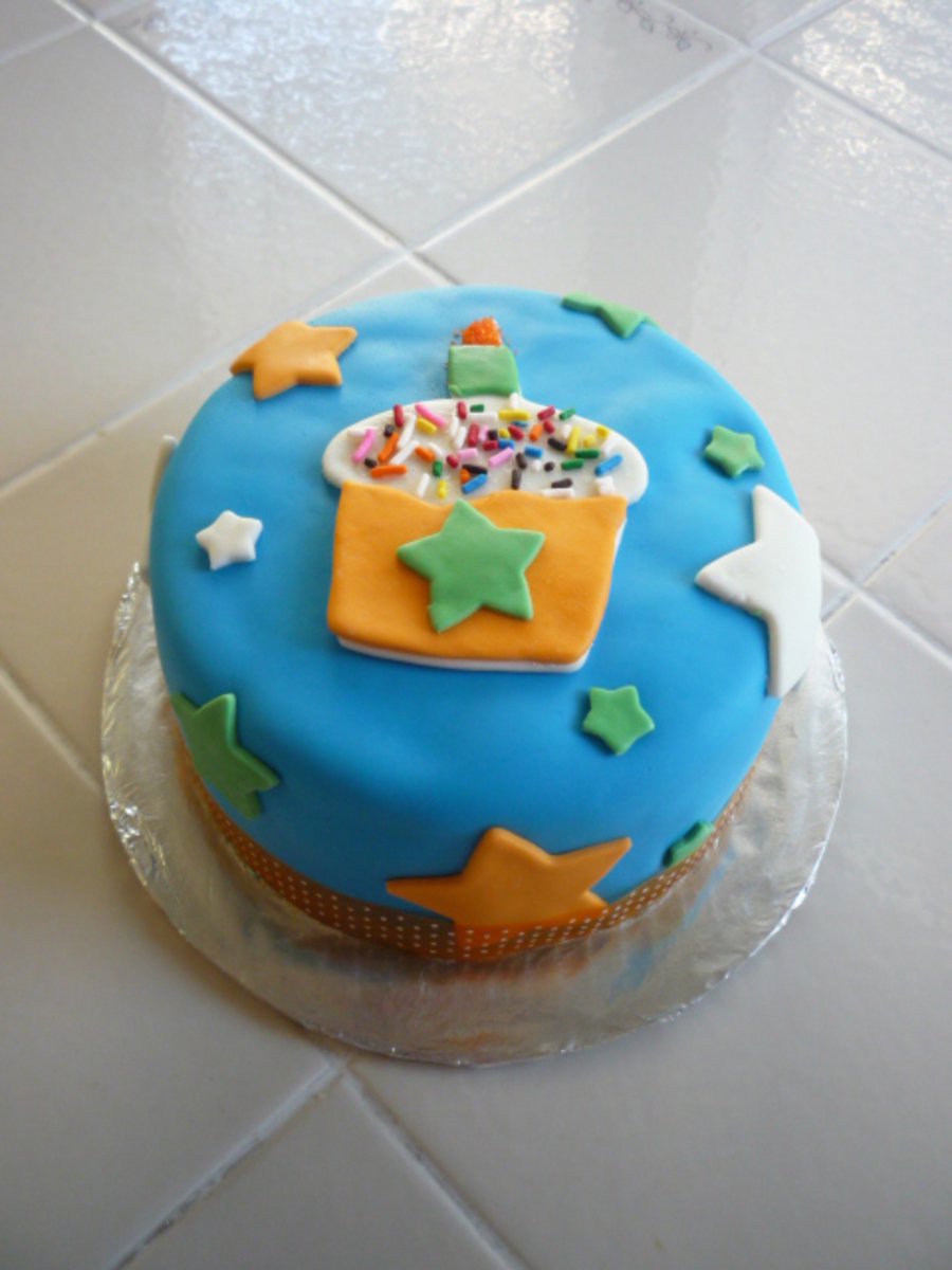Single Layer--Cupcake Birthday Cake - CakeCentral.com