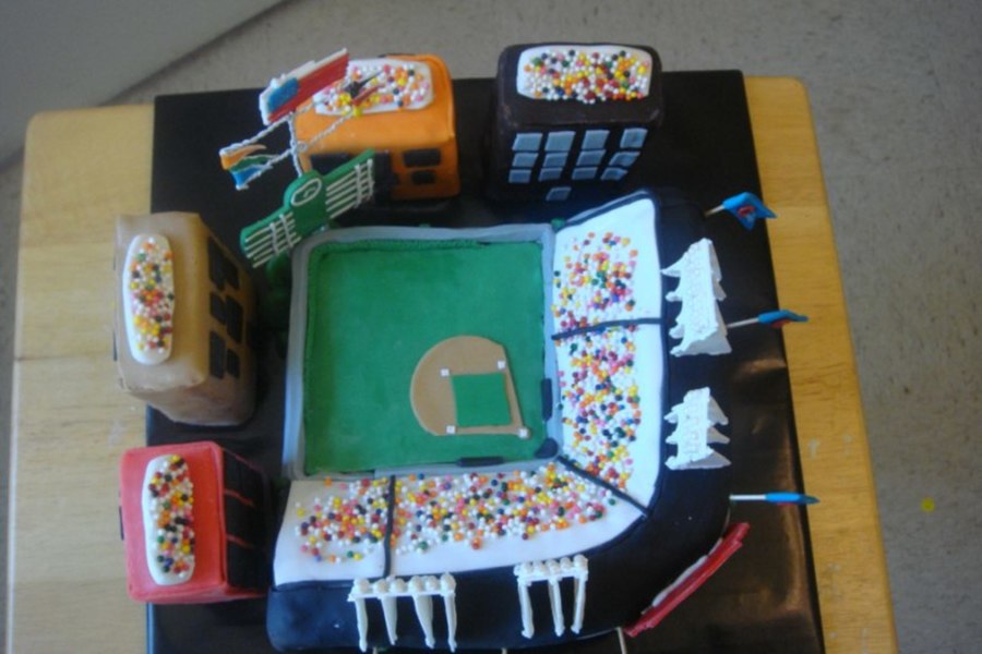 Wrigley Field Cake - CakeCentral.com