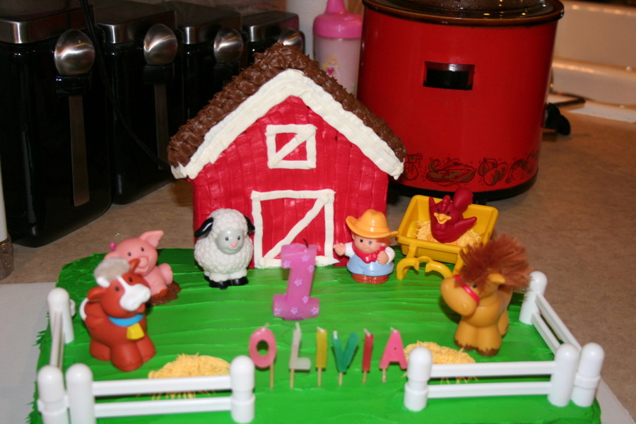 Barnyard Cake - CakeCentral.com