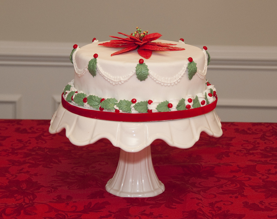 Poinsetta Cake - CakeCentral.com