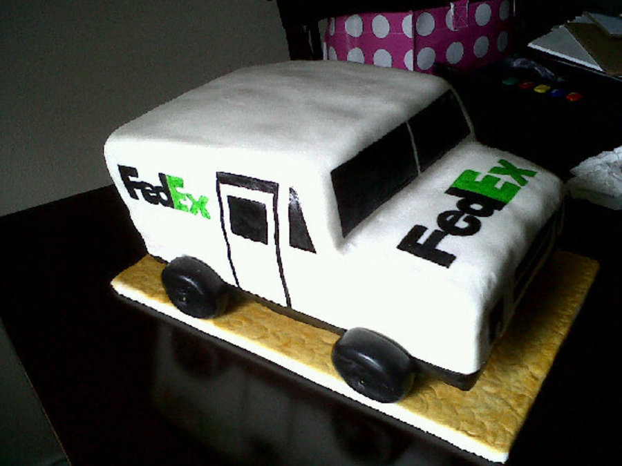 Fedex Truck - CakeCentral.com