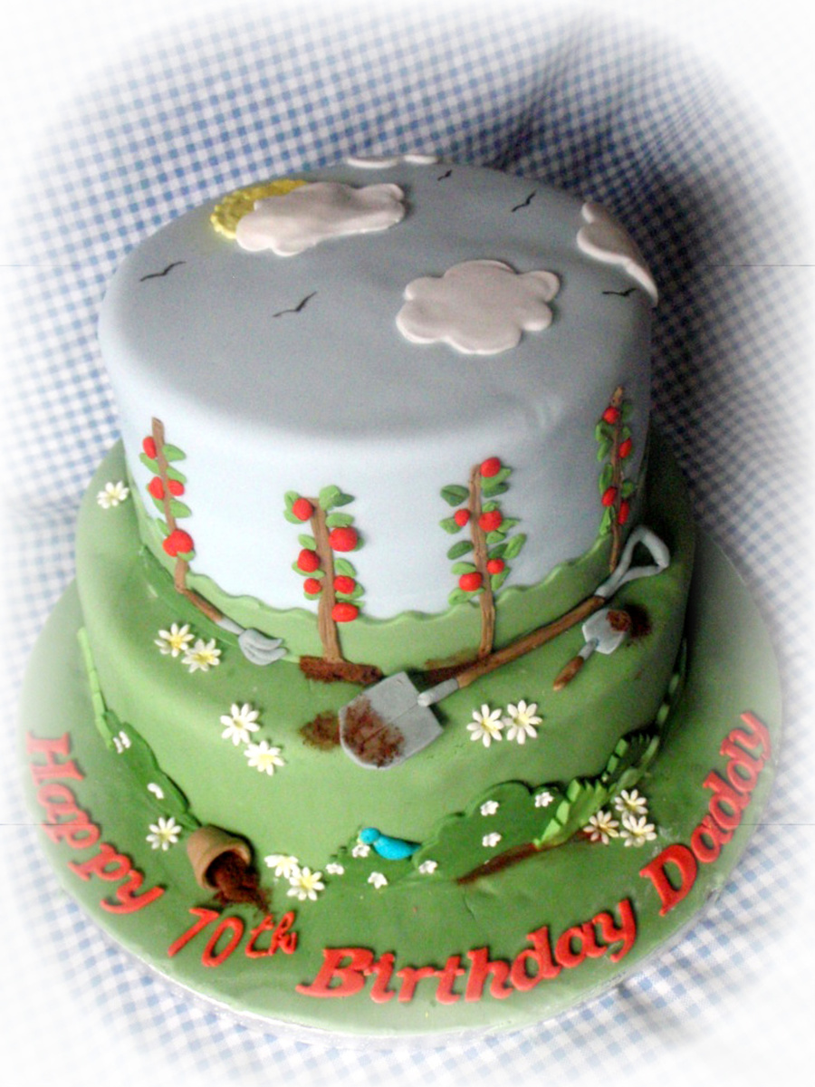 Tomato Gardener - CakeCentral.com