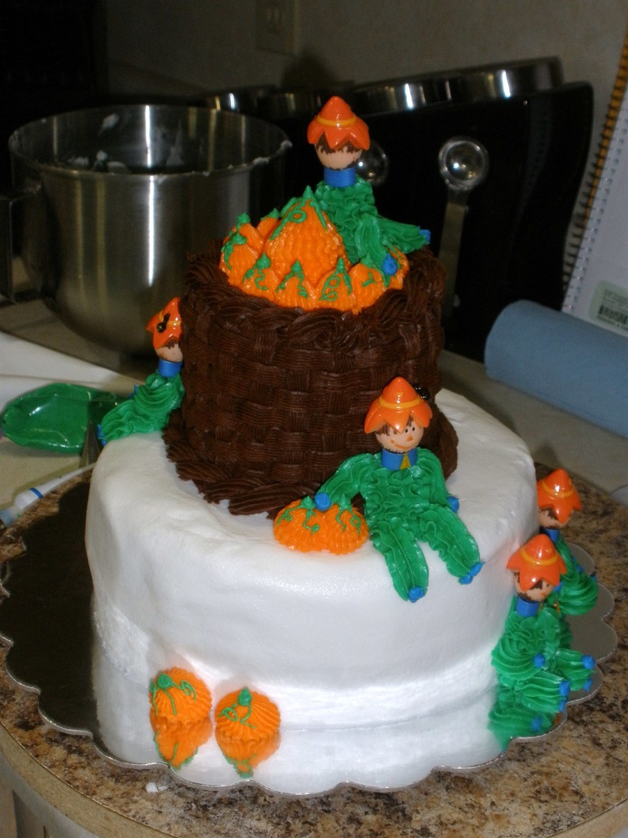 Scarecrow Cake - CakeCentral.com