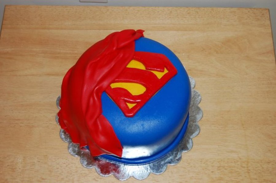 Superman - CakeCentral.com