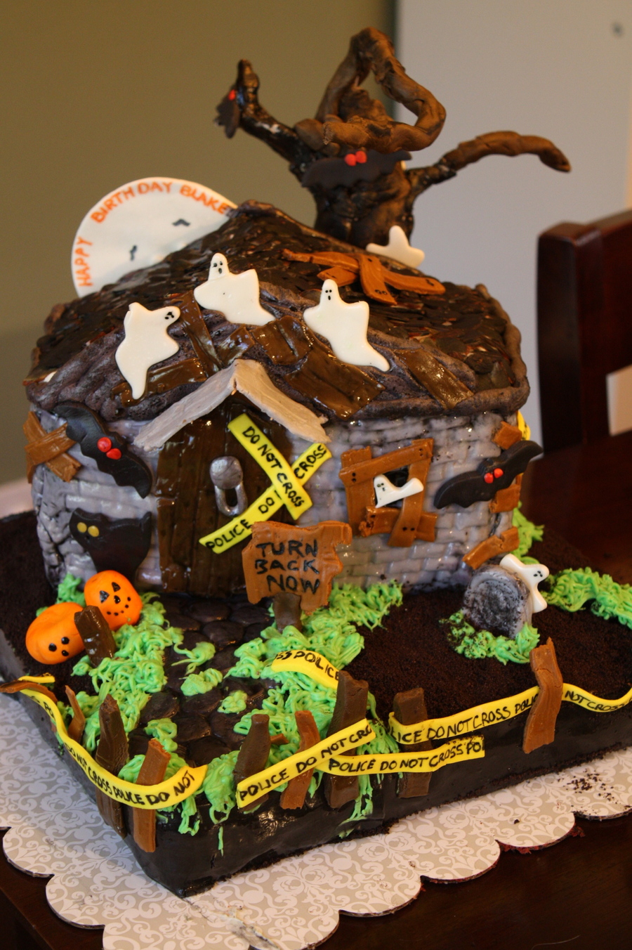 Spooky, Halloween, Haunted House, Graveyard, Bats, Cats, Ghosts, Pumpkins, Graves, Scary ...