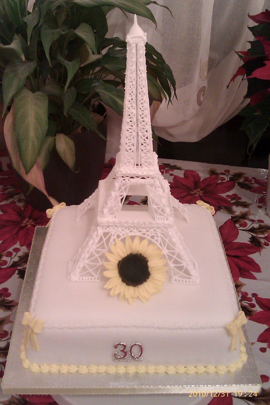 Eiffel Tower - CakeCentral.com