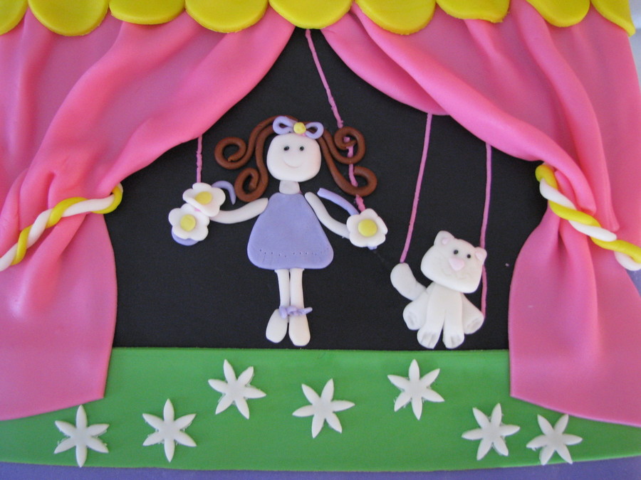 Puppet Show Birthday Cake - CakeCentral.com