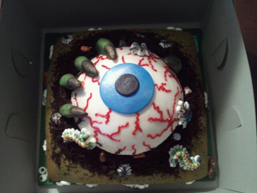 Creepy Eyeball - CakeCentral.com