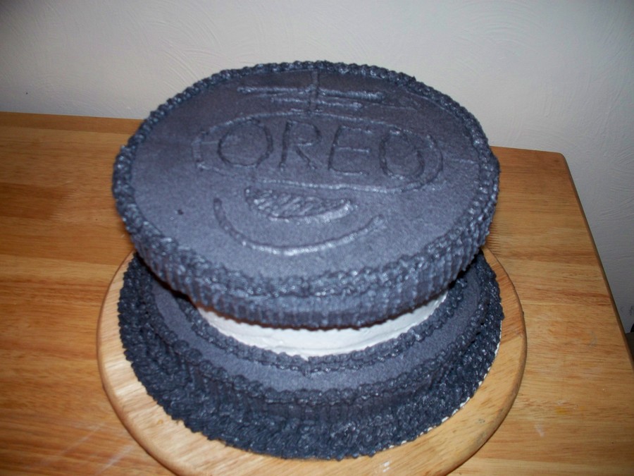 Oreo Cookie Cake - CakeCentral.com