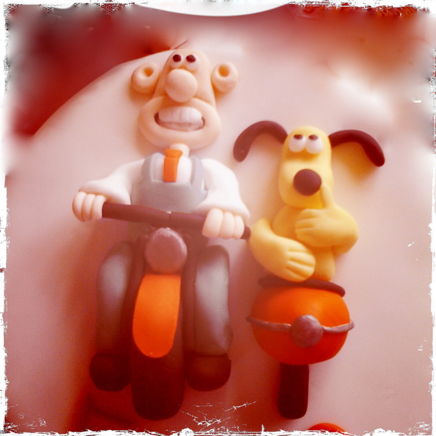 Wallace And Gromit Cake - CakeCentral.com
