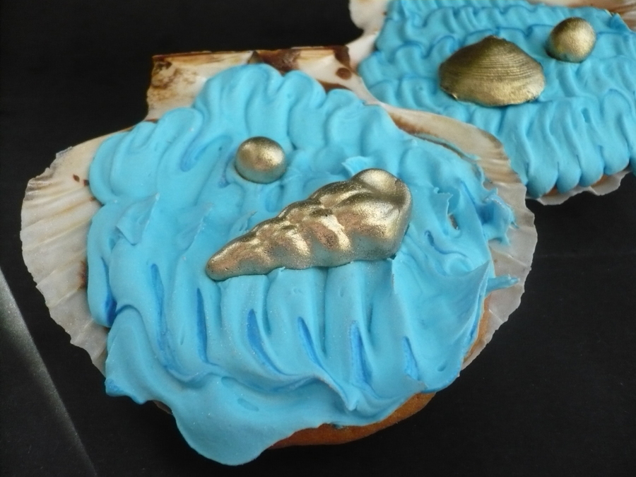 Cupcakes In Sea Shell - CakeCentral.com