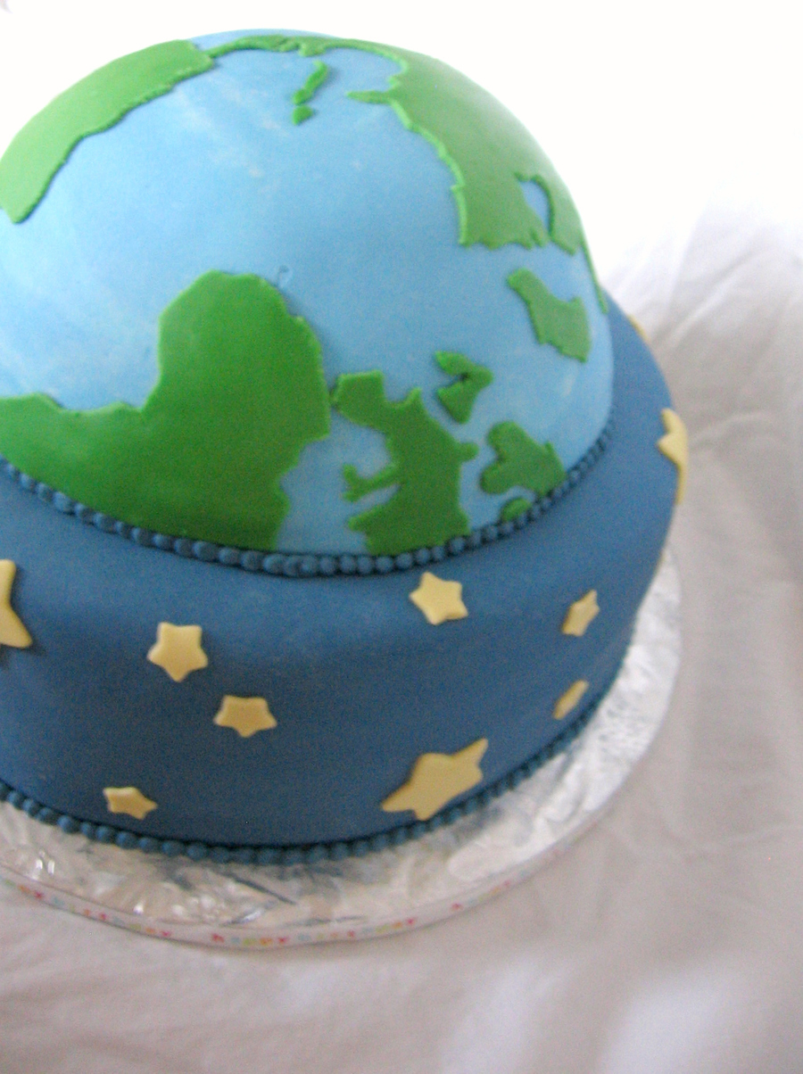 Earth Birthday Cake - CakeCentral.com