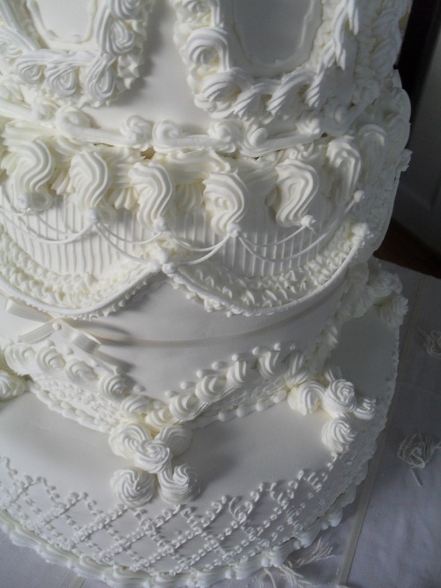 Lambeth Wedding Cake - CakeCentral.com