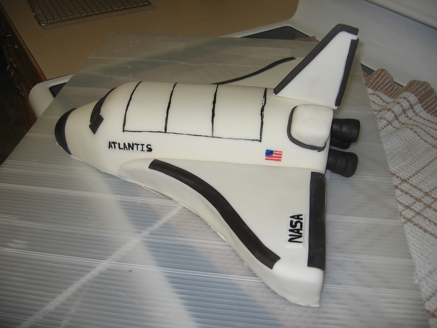 Fondant Space Shuttle - CakeCentral.com