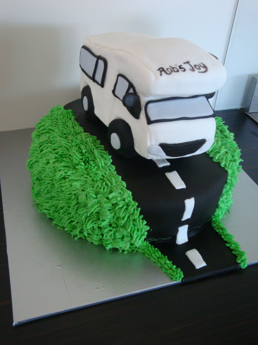 Campervan Cake - CakeCentral.com