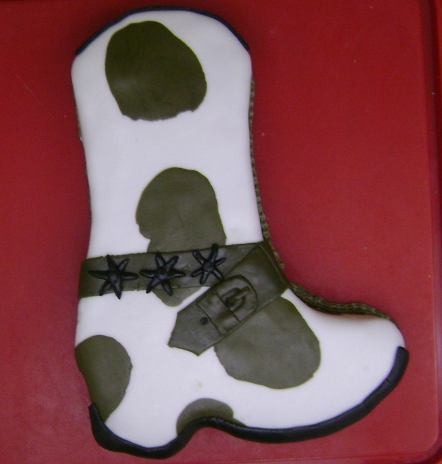 Cowboy Boot Cake - CakeCentral.com