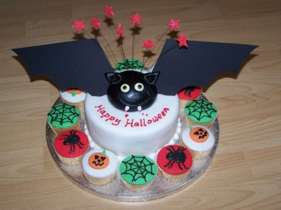 Bat Cake - CakeCentral.com