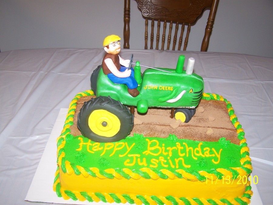 John Deere Tractor - CakeCentral.com
