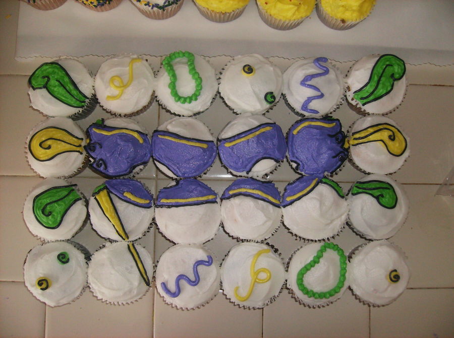 Cupcake Mask - CakeCentral.com