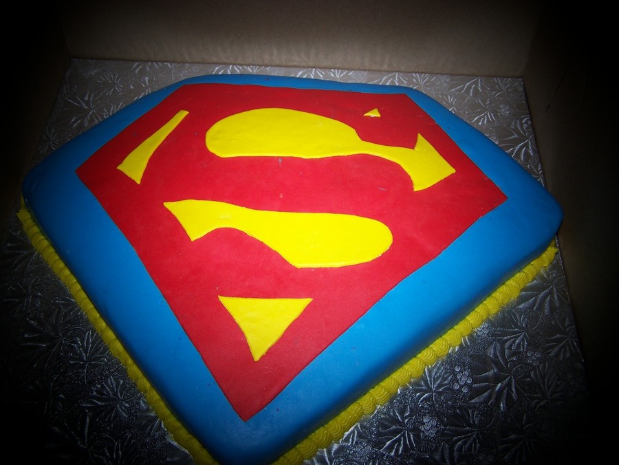 Superman - CakeCentral.com