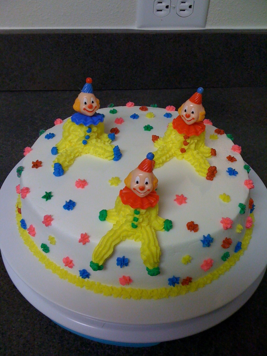 Clowns Cake - CakeCentral.com