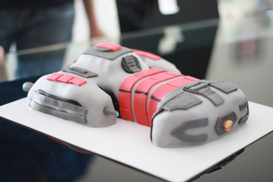 Starcraft Battle Cruiser Cake - CakeCentral.com