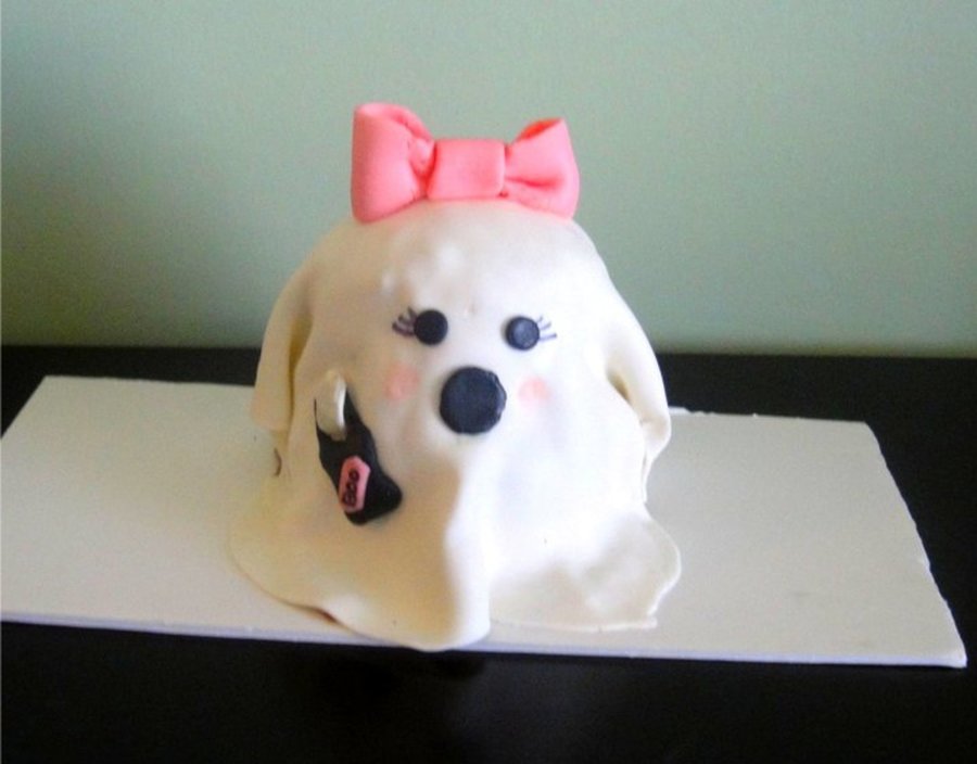 Girly Ghost Cake - CakeCentral.com
