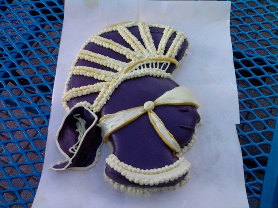 Spartans Cake - CakeCentral.com