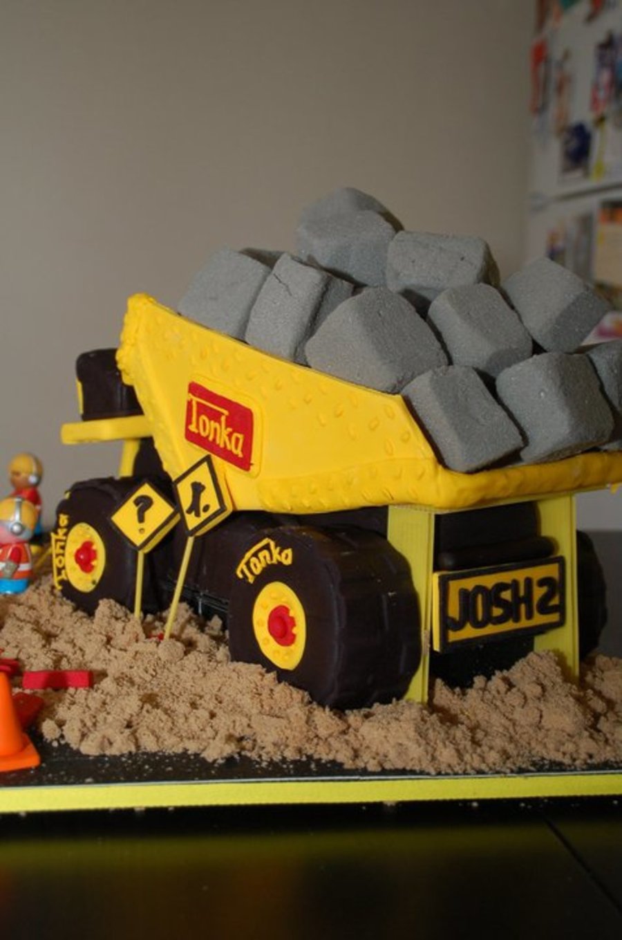 3D Tonka Truck Construction Site - CakeCentral.com
