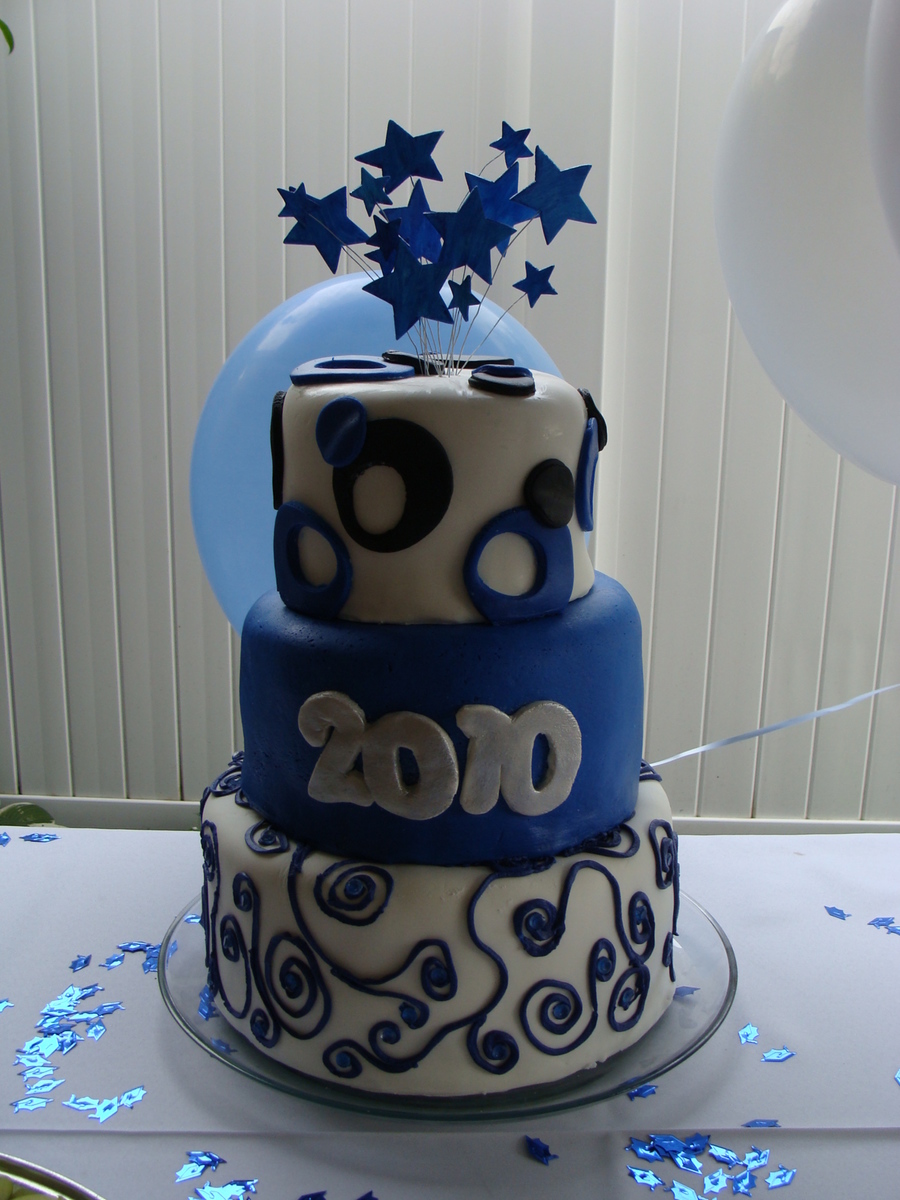High School Graduation Cake - CakeCentral.com
